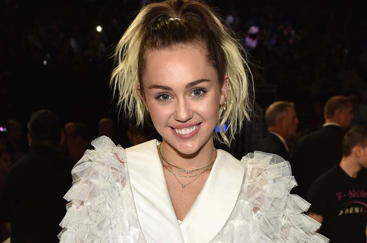 Actresse Miley Cyrus | Body Measurements